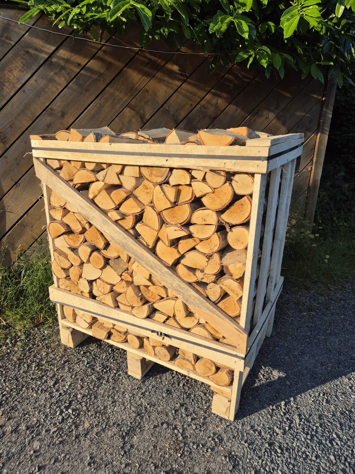 Medium Kiln Dried Crate - Dublin Logs Ltd